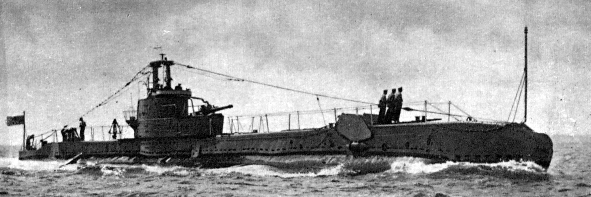 74 anos da entrega do submarino Nautilo